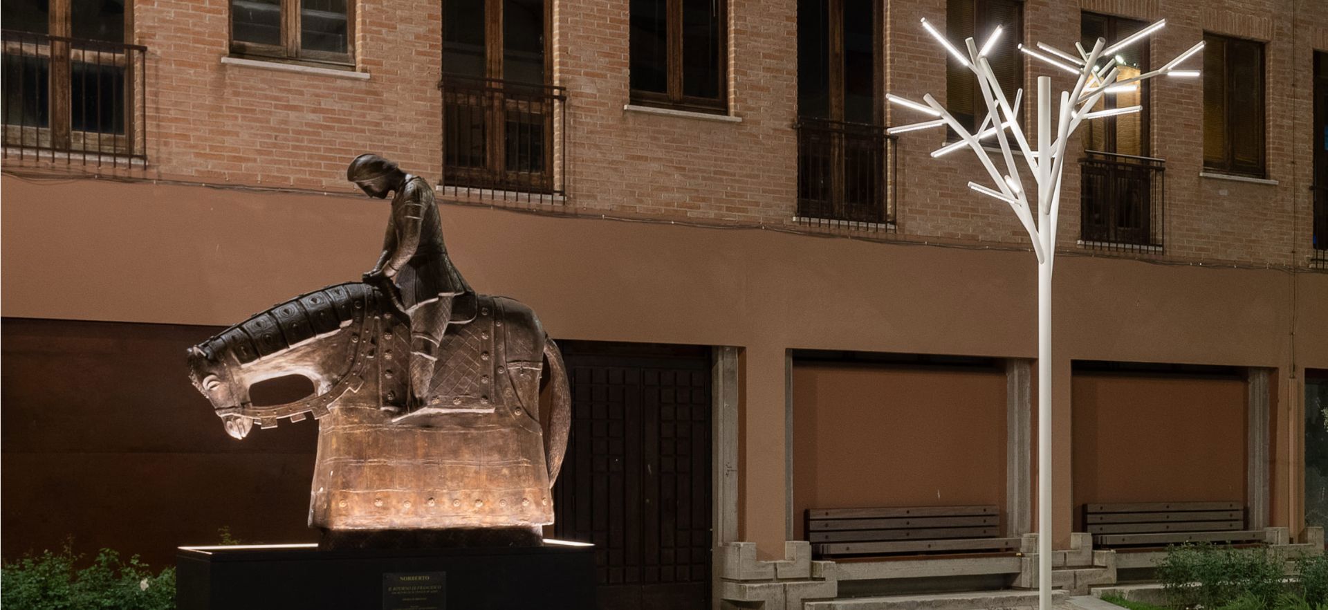 Albero with Led lights | iGuzzini