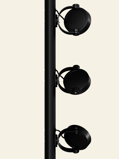 Minimal and connected pole | iGuzzini